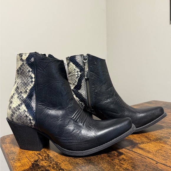 Ariat | Shoes | Ariat Black And Snakeskin Booties | Poshmark